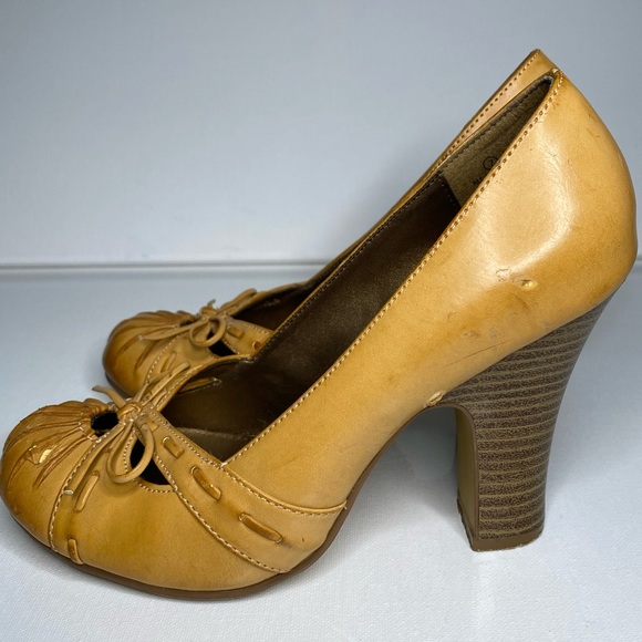 Xhilaration | Shoes | Mustard Yellow Clam Shell Toe Heels | Poshmark